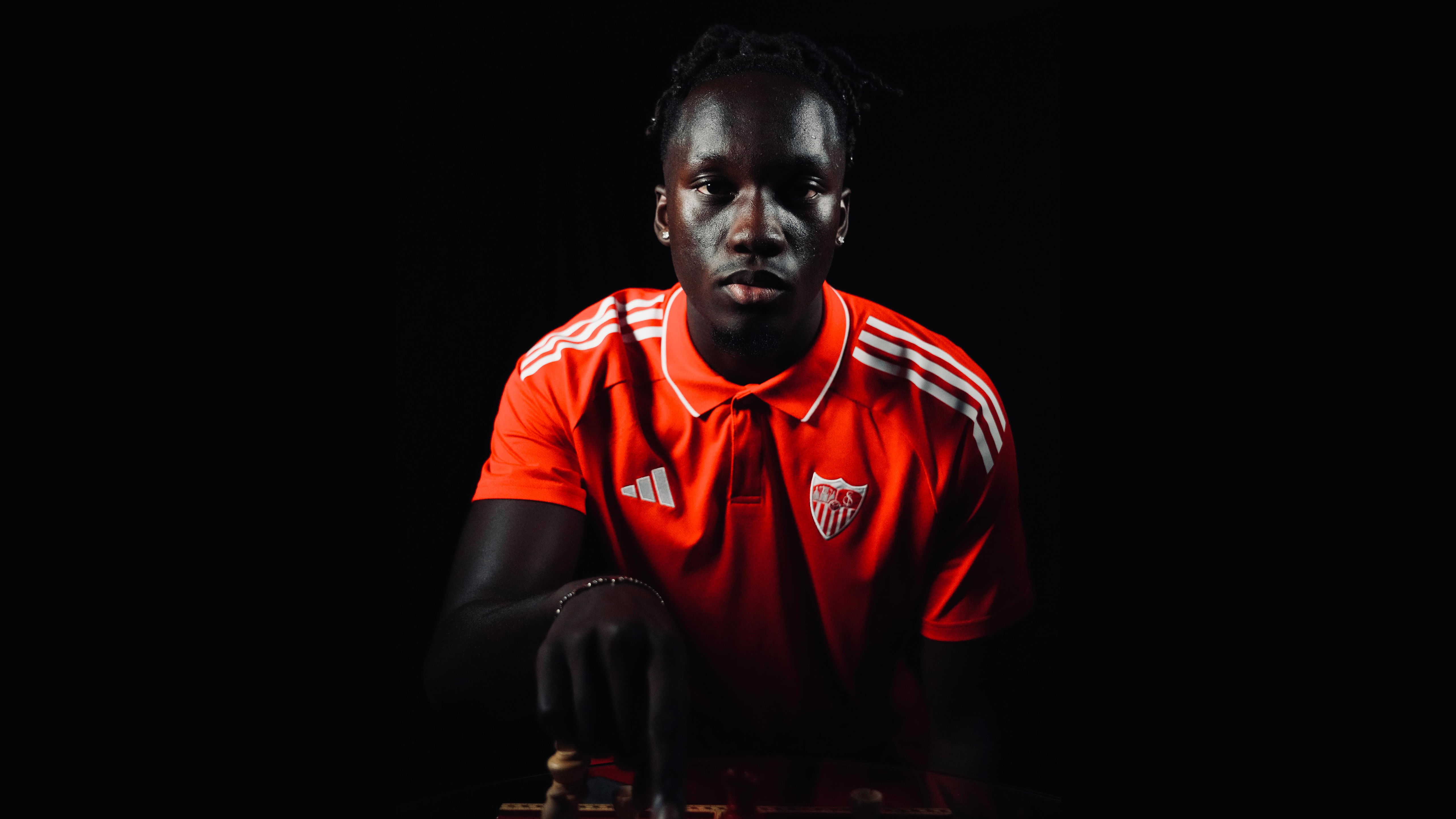 BATISTA MENDY SIGNS FOR THE 2025/26 SEASON | Sevilla FC