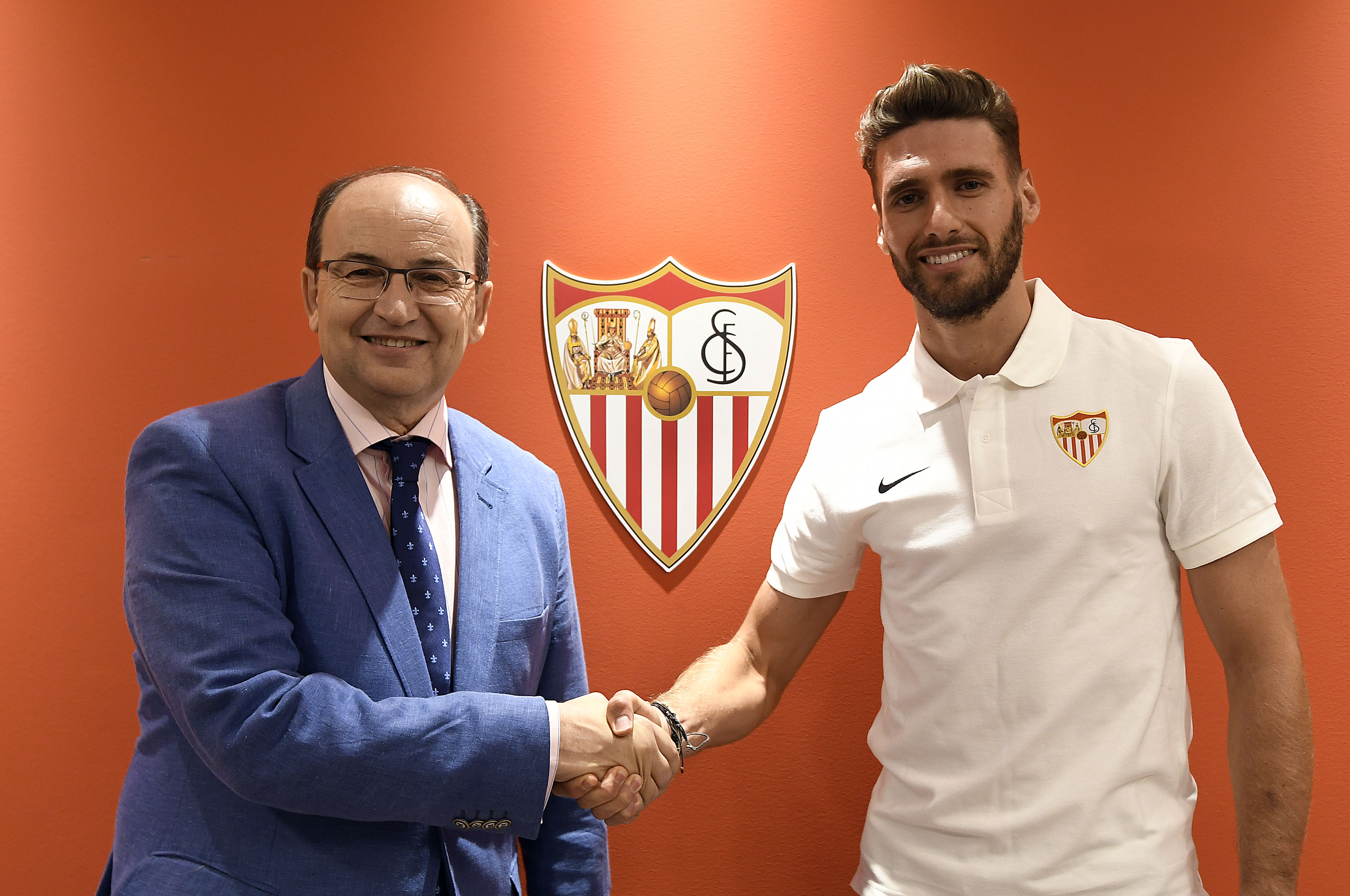 SERGI GÓMEZ, REFUERZO PARA LA RETAGUARDIA SEVILLISTA | Sevilla FC